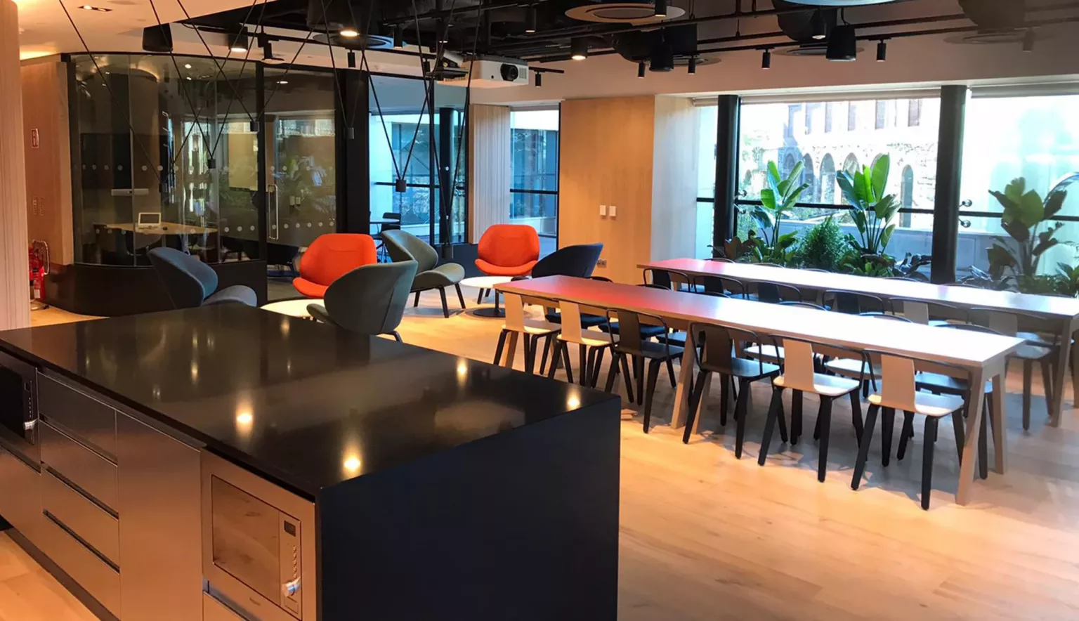 JLL : Bettering the Built Environment - EME Outlook Magazine